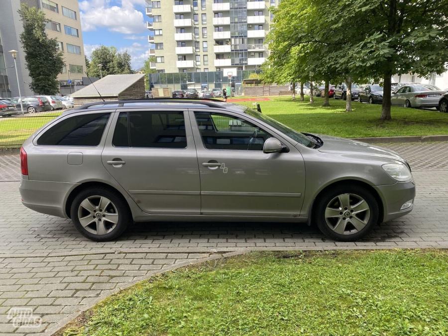 Skoda Octavia 2009 in Vilnius, with an engine capacity of 1.40 L and mileage of 325 thousand km for 2000 €, photo 4 on AUTOMOTO.COM.LV