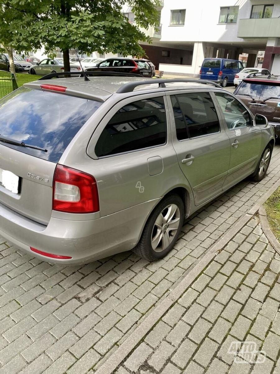 Skoda Octavia 2009 in Vilnius, with an engine capacity of 1.40 L and mileage of 325 thousand km for 2000 €, photo 6 on AUTOMOTO.COM.LV
