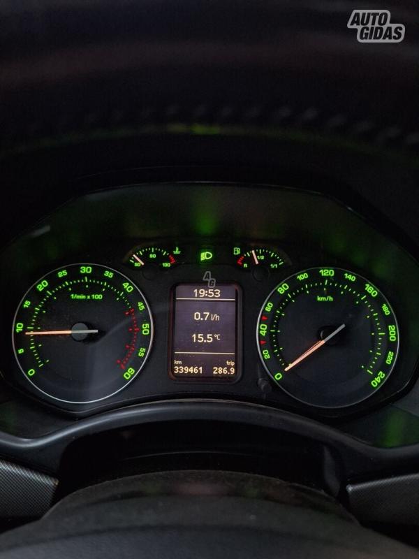 Skoda Octavia 2009 in Vilnius, with an engine capacity of 1.90 L and mileage of 320 thousand km for 1350 €, photo 11 on AUTOMOTO.COM.LV