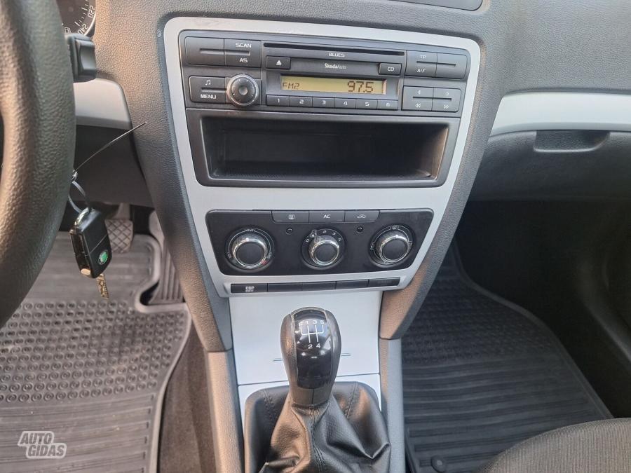 Шкода Октавия 2009 в Утена, объемом двигателя 1.90 л и пробегом 245 тыс. км за 3500 €, фото 9 на AUTOMOTO.COM.LV