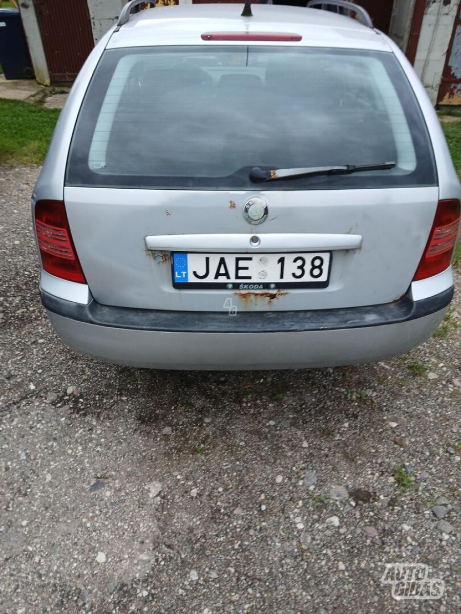 Skoda Octavia 2009 in Vilnius, with an engine capacity of 1.90 L and mileage of 311 thousand km for 500 €, photo 5 on AUTOMOTO.COM.LV