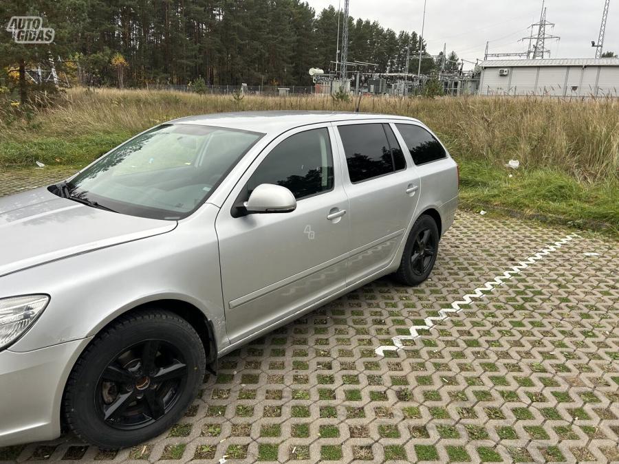 Skoda Octavia 2009 in Varena, with an engine capacity of 1.60 L and mileage of 375 thousand km for 1800 €, photo 4 on AUTOMOTO.COM.LV