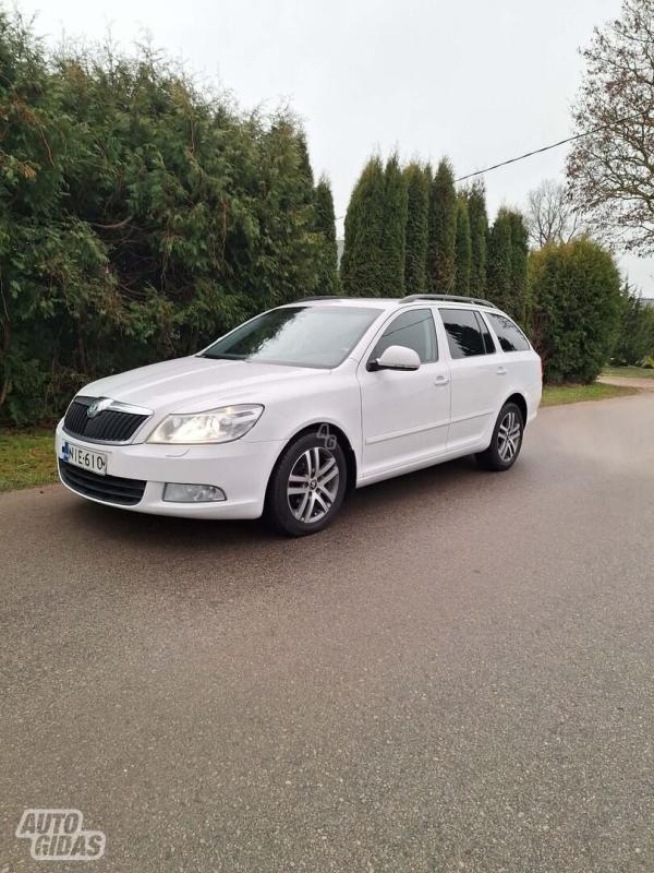 Skoda Octavia 2010 Kelmė, ar dzinēja tilpumu 1.60 L un nobraukumu 290 tūkst. km par 2900 €, foto 3 vietnē AUTOMOTO.COM.LV