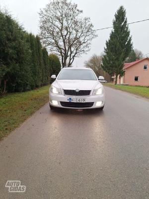 Skoda Octavia 2010 in Kelme, with an engine capacity of 1.60 L and mileage of 290 thousand km for 2900 €, photo 4 on AUTOMOTO.COM.LV