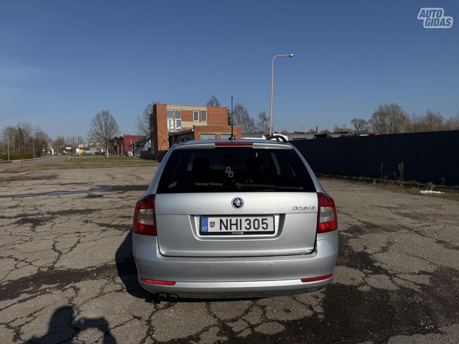 Skoda Octavia 2010 Viļņa, ar dzinēja tilpumu 2.00 L un nobraukumu 238 tūkst. km par 3800 €, foto 7 vietnē AUTOMOTO.COM.LV