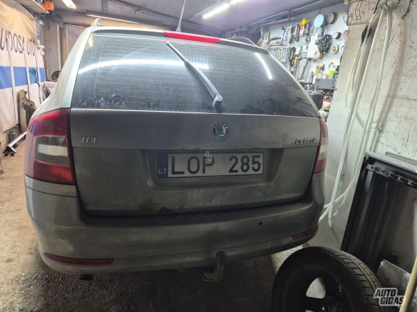 Skoda Octavia 2010 Kauņa, ar dzinēja tilpumu 1.60 L un nobraukumu 392 tūkst. km par 1900 €, foto 5 vietnē AUTOMOTO.COM.LV