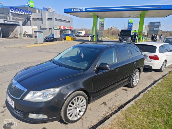 Skoda Octavia 2010 in Vilnius, with an engine capacity of 1.90 L and mileage of 320 thousand km for 4200 €, photo 2 on AUTOMOTO.COM.LV