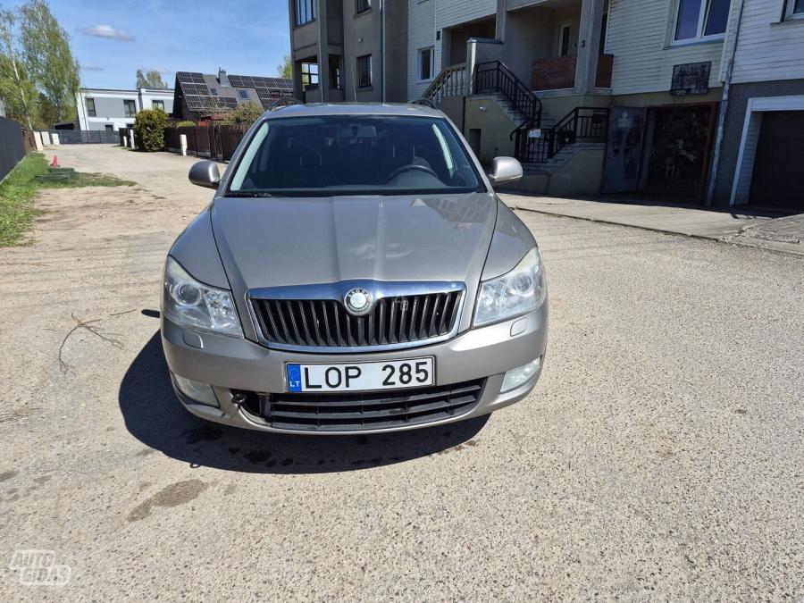 Шкода Октавия 2010 в Каунас, объемом двигателя 1.60 л и пробегом 392 тыс. км за 1700 €, фото 3 на AUTOMOTO.COM.LV
