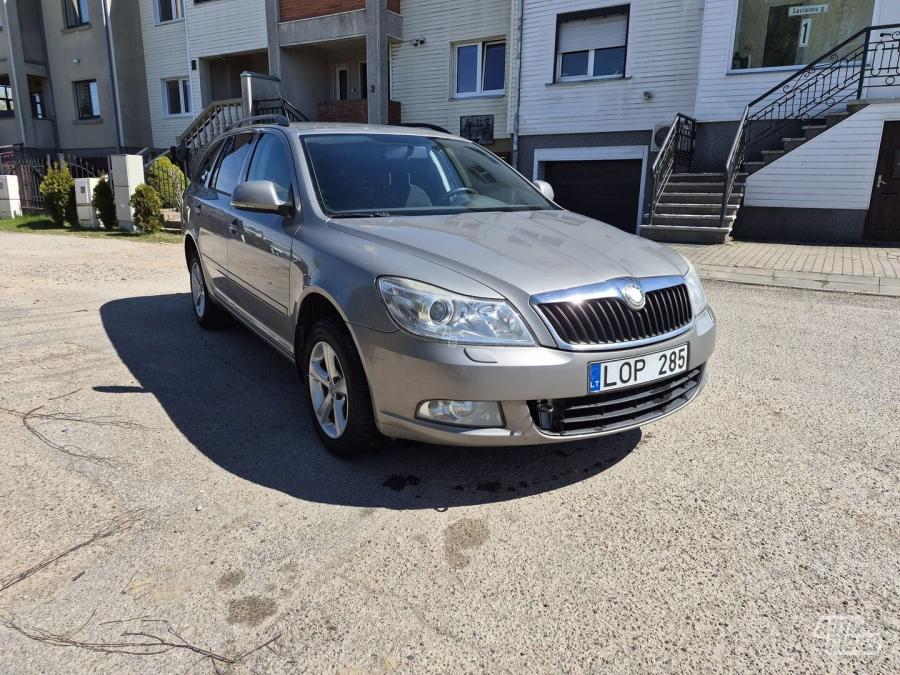 Шкода Октавия 2010 в Каунас, объемом двигателя 1.60 л и пробегом 392 тыс. км за 1700 €, фото 4 на AUTOMOTO.COM.LV