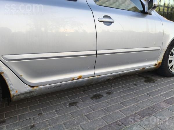 Skoda Octavia 2010 Rīga, ar dzinēja tilpumu 1.90 L un nobraukumu 401 tūkst. km par 600 €, foto 5 vietnē AUTOMOTO.COM.LV