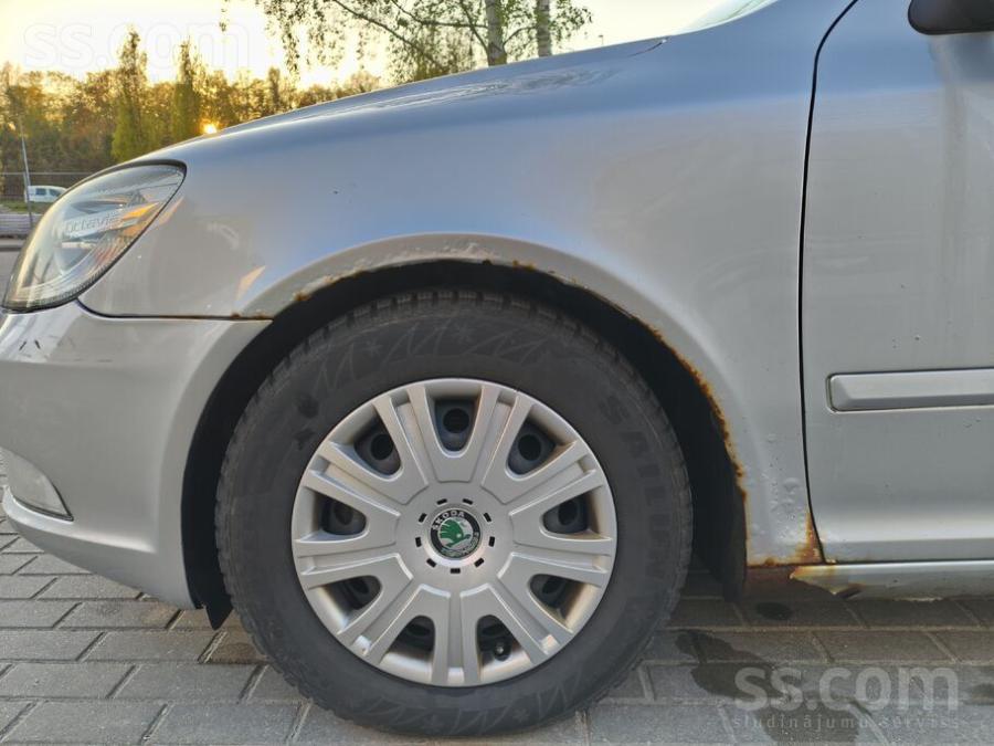 Skoda Octavia 2010 in Riga, with an engine capacity of 1.90 L and mileage of 401 thousand km for 600 €, photo 8 on AUTOMOTO.COM.LV