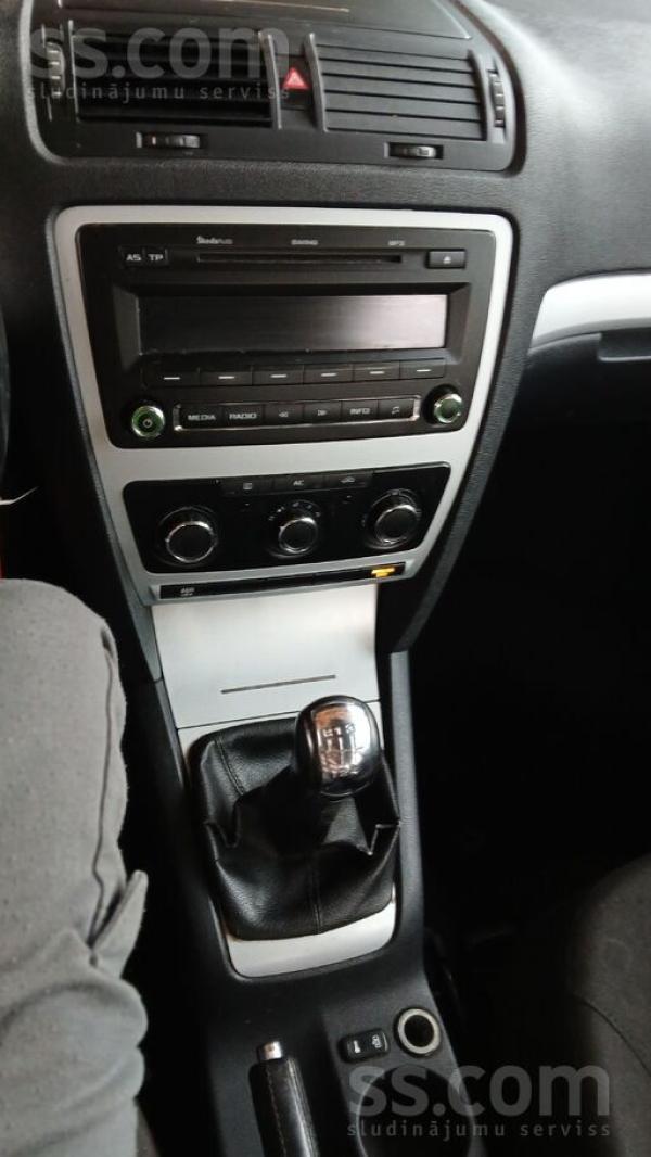 Skoda Octavia 2010 in Riga, with an engine capacity of 1.90 L and mileage of 203 thousand km for 4200 €, photo 10 on AUTOMOTO.COM.LV