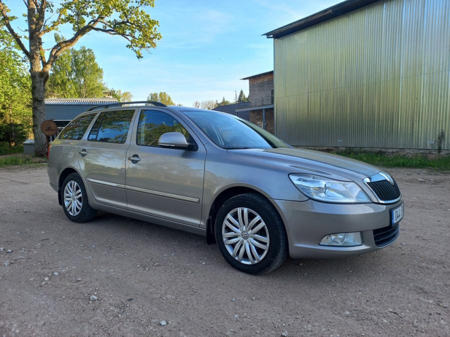 Skoda Octavia 2010 Viljandi, ar dzinēja tilpumu 1.60 L un nobraukumu 348 tūkst. km par 4050 €, foto 18 vietnē AUTOMOTO.COM.LV