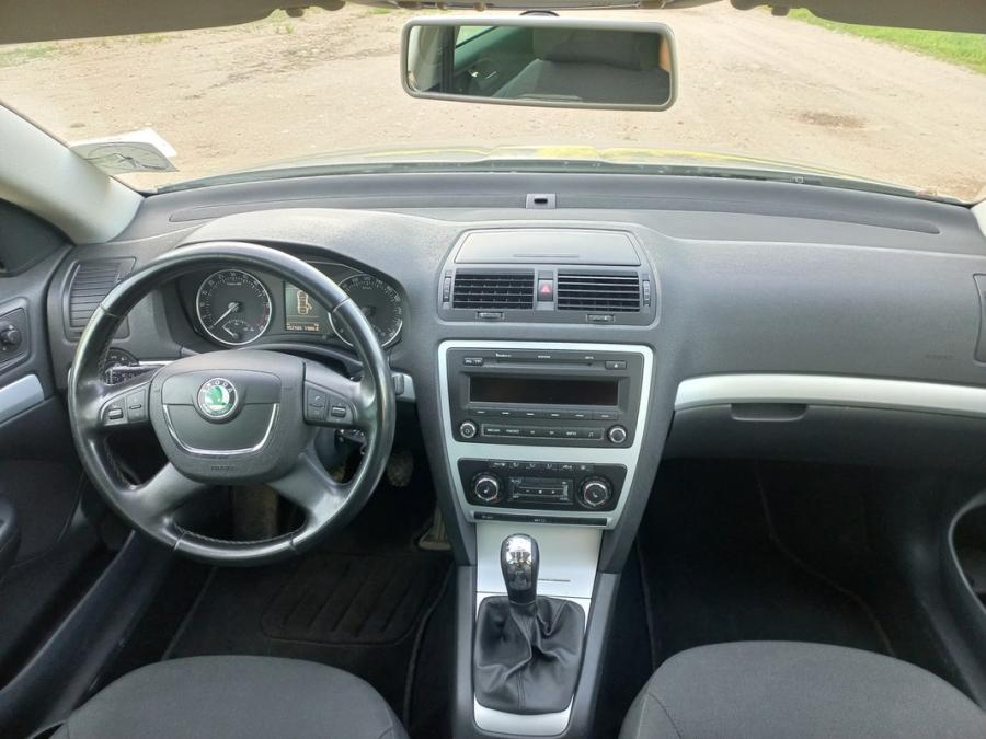 Skoda Octavia 2010 Viljandi, ar dzinēja tilpumu 1.60 L un nobraukumu 348 tūkst. km par 4050 €, foto 22 vietnē AUTOMOTO.COM.LV