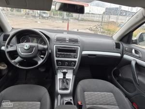 Skoda Octavia 2010 in Kaunas, with an engine capacity of 1.60 L and mileage of 392 thousand km for 2900 €, photo 12 on AUTOMOTO.COM.LV
