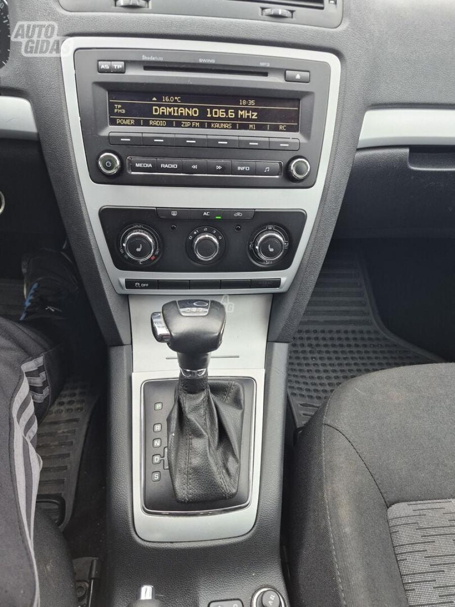 Skoda Octavia 2010 in Kaunas, with an engine capacity of 1.60 L and mileage of 392 thousand km for 2900 €, photo 13 on AUTOMOTO.COM.LV