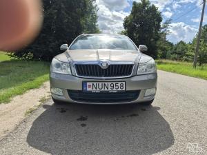 Шкода Октавия 2010 в Каунас, объемом двигателя 1.60 л и пробегом 392 тыс. км за 2700 €, фото 3 на AUTOMOTO.COM.LV