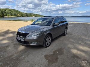 Skoda Octavia 2010 Kauņa, ar dzinēja tilpumu 1.60 L un nobraukumu 392 tūkst. km par 3200 €, foto 9 vietnē AUTOMOTO.COM.LV