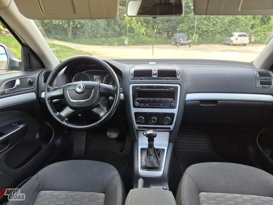 Skoda Octavia 2010 Kauņa, ar dzinēja tilpumu 1.60 L un nobraukumu 392 tūkst. km par 3200 €, foto 12 vietnē AUTOMOTO.COM.LV