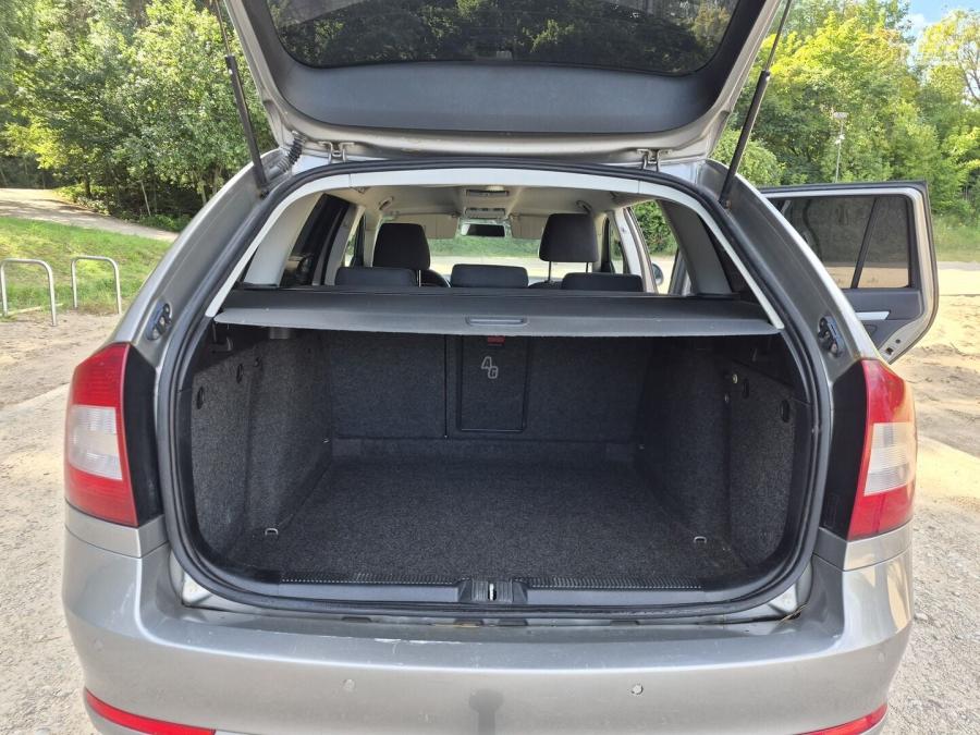 Skoda Octavia 2010 Kauņa, ar dzinēja tilpumu 1.60 L un nobraukumu 392 tūkst. km par 3200 €, foto 17 vietnē AUTOMOTO.COM.LV