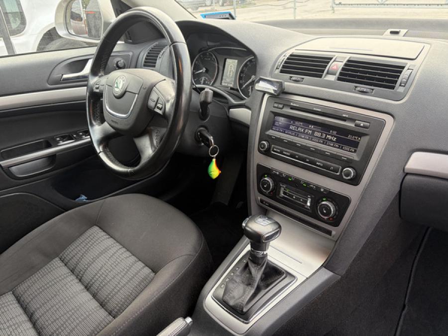 Skoda Octavia 2010 in Keila, with an engine capacity of 1.40 L and mileage of 157 thousand km for 4800 €, photo 7 on AUTOMOTO.COM.LV