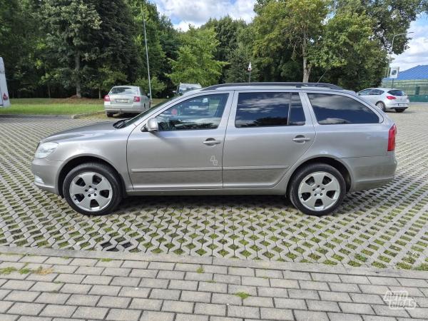 Шкода Октавия 2010 в Каунас, объемом двигателя 1.60 л и пробегом 392 тыс. км за 2500 €, фото 8 на AUTOMOTO.COM.LV