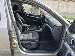 Skoda Octavia 2010 Kauņa, ar dzinēja tilpumu 1.60 L un nobraukumu 392 tūkst. km par 2500 €, foto 12 vietnē AUTOMOTO.COM.LV