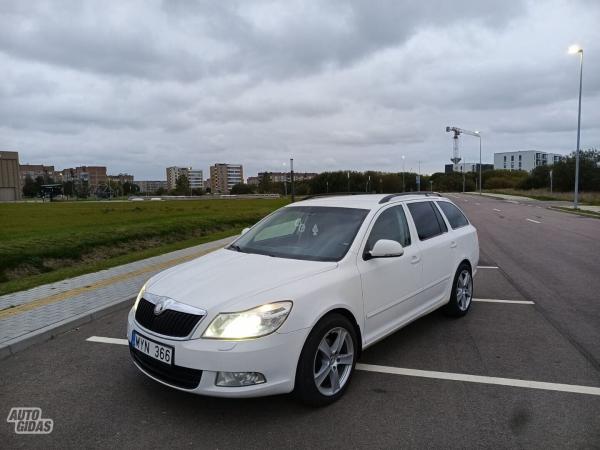 Skoda Octavia 2010 Klaipėda vietnē Skoda Octavia 2010 Klaipėda, ar dzinēja tilpumu 1.60 L un nobraukumu 351 tūkst. km par 3000 €, foto 1 vietnē AUTOMOTO.COM.LV