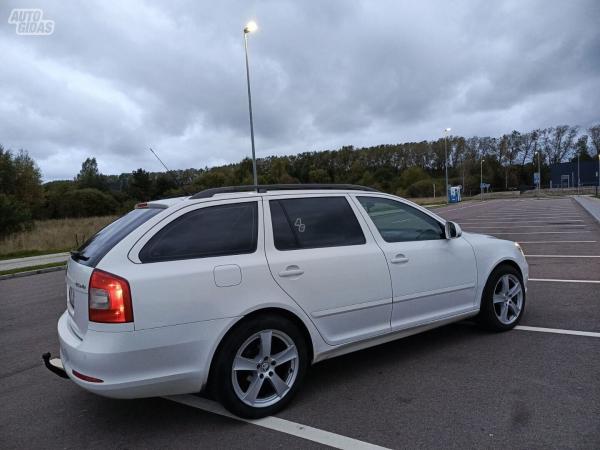 Skoda Octavia 2010 Klaipėda vietnē Skoda Octavia 2010 Klaipėda, ar dzinēja tilpumu 1.60 L un nobraukumu 351 tūkst. km par 3000 €, foto 7 vietnē AUTOMOTO.COM.LV