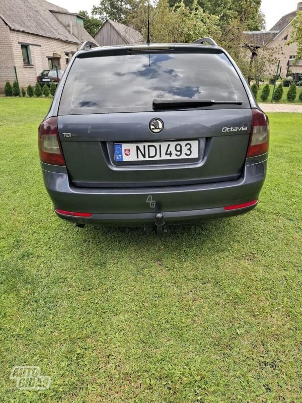 Skoda Octavia 2010 Šauļi vietnē Skoda Octavia 2010 Šauļi, ar dzinēja tilpumu 1.60 L un nobraukumu 346 tūkst. km par 2400 €, foto 6 vietnē AUTOMOTO.COM.LV