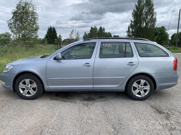 Skoda Octavia 2011 Ogre, ar dzinēja tilpumu 1.60 L un nobraukumu 293 tūkst. km par 2700 €, foto 4 vietnē AUTOMOTO.COM.LV