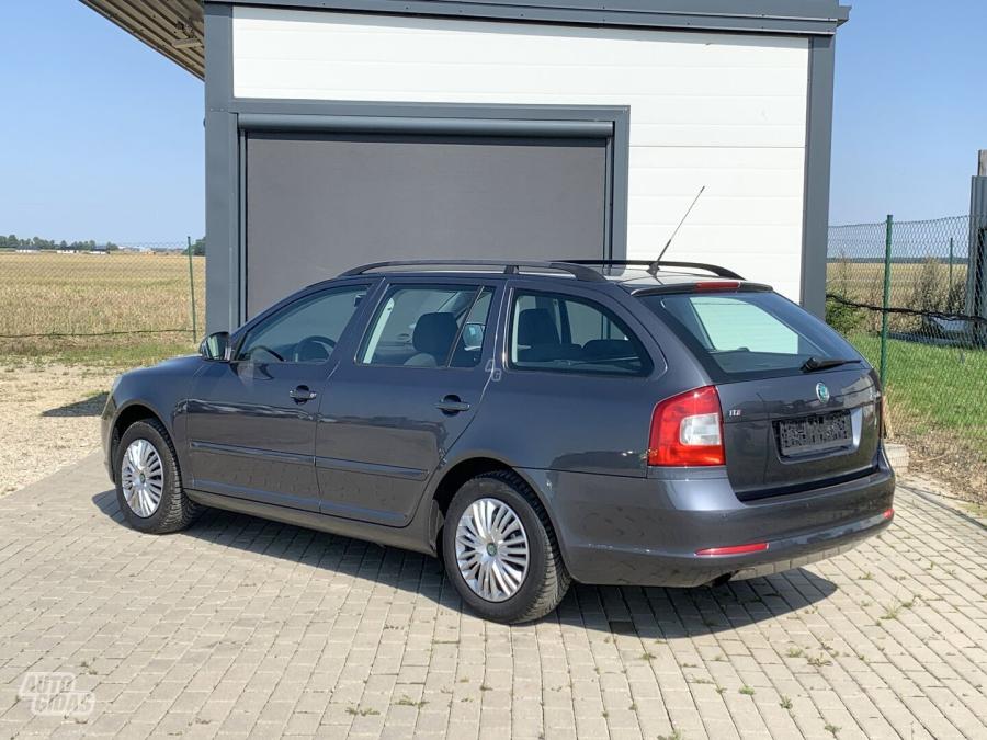 Skoda Octavia 2011 in Kaunas, with an engine capacity of 2.00 L and mileage of 264 thousand km for 4250 €, photo 4 on AUTOMOTO.COM.LV