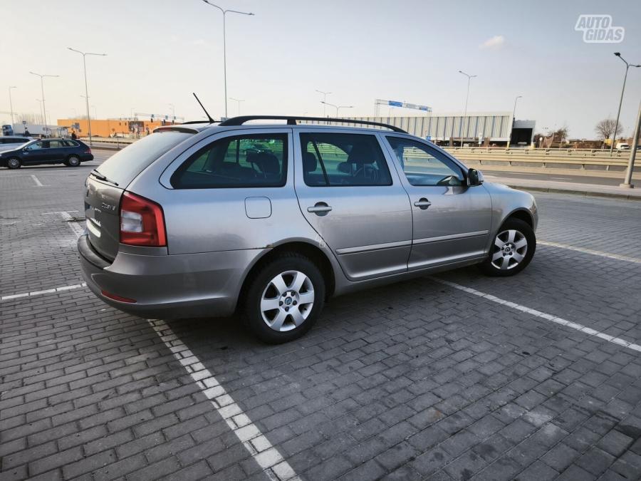Skoda Octavia 2011 in Vilnius, with an engine capacity of 1.40 L and mileage of 242 thousand km for 3700 €, photo 4 on AUTOMOTO.COM.LV