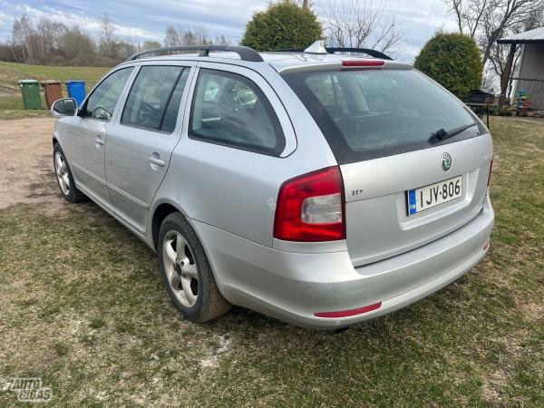 Skoda Octavia 2011 in Marijampole, with an engine capacity of 1.60 L and mileage of 380 thousand km for 2250 €, photo 4 on AUTOMOTO.COM.LV
