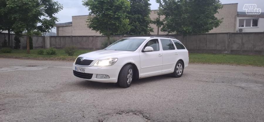 Skoda Octavia 2011 in Mazeikiai, with an engine capacity of 1.80 L and mileage of 226 thousand km for 2399 €, photo 4 on AUTOMOTO.COM.LV