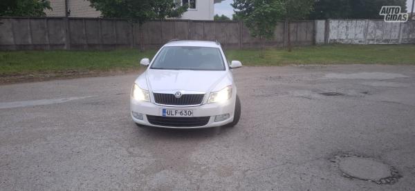 Skoda Octavia 2011 in Mazeikiai, with an engine capacity of 1.80 L and mileage of 226 thousand km for 2399 €, photo 4 on AUTOMOTO.COM.LV