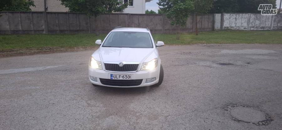 Skoda Octavia 2011 in Mazeikiai, with an engine capacity of 1.80 L and mileage of 226 thousand km for 2399 €, photo 5 on AUTOMOTO.COM.LV
