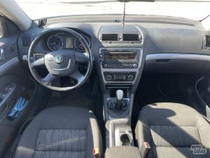 Skoda Octavia 2011 in Mazeikiai, with an engine capacity of 1.80 L and mileage of 226 thousand km for 2399 €, photo 6 on AUTOMOTO.COM.LV