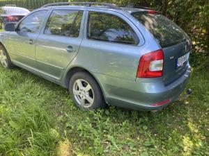 Skoda Octavia 2011 in Marijampole, with an engine capacity of 1.60 L and mileage of 360 thousand km for 1555 €, photo 4 on AUTOMOTO.COM.LV