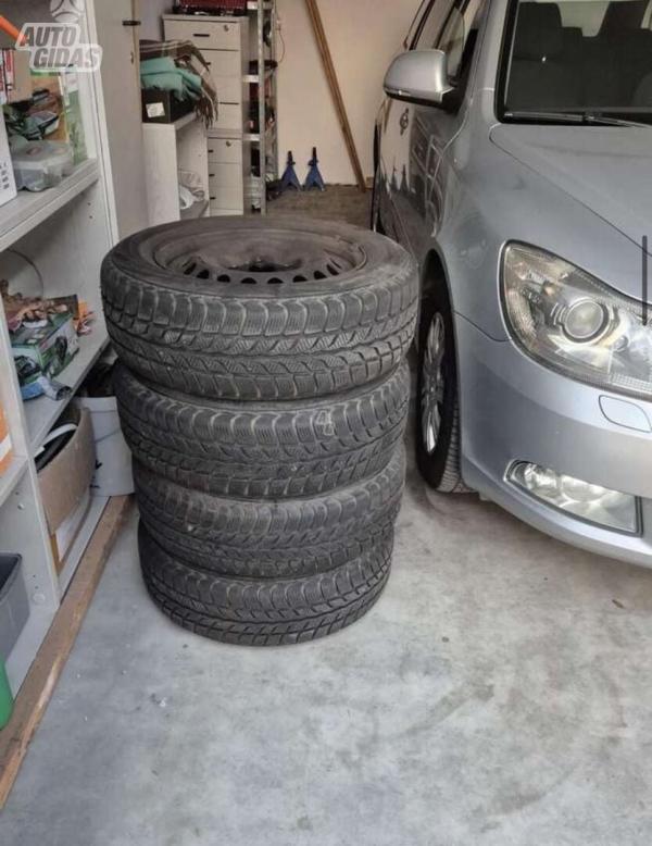Skoda Octavia 2011 Viļņa, ar dzinēja tilpumu 1.90 L un nobraukumu 300 tūkst. km par 2000 €, foto 8 vietnē AUTOMOTO.COM.LV