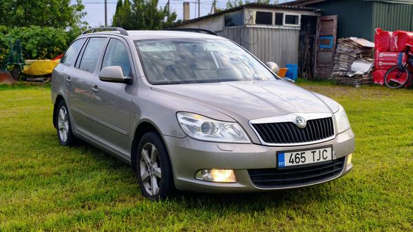 Skoda Octavia 2011 in Johvi, with an engine capacity of 1.60 L and mileage of 176 thousand km for 3500 €, photo 2 on AUTOMOTO.COM.LV