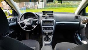 Skoda Octavia 2011 in Johvi, with an engine capacity of 1.60 L and mileage of 176 thousand km for 3500 €, photo 6 on AUTOMOTO.COM.LV