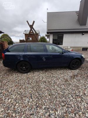 Skoda Octavia 2011 in Sakiai, with an engine capacity of 1.60 L and mileage of 263 thousand km for 1600 €, photo 4 on AUTOMOTO.COM.LV