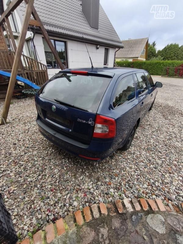 Skoda Octavia 2011 in Sakiai, with an engine capacity of 1.60 L and mileage of 263 thousand km for 1600 €, photo 6 on AUTOMOTO.COM.LV