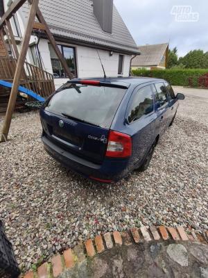 Skoda Octavia 2011 in Sakiai, with an engine capacity of 1.60 L and mileage of 263 thousand km for 1600 €, photo 6 on AUTOMOTO.COM.LV
