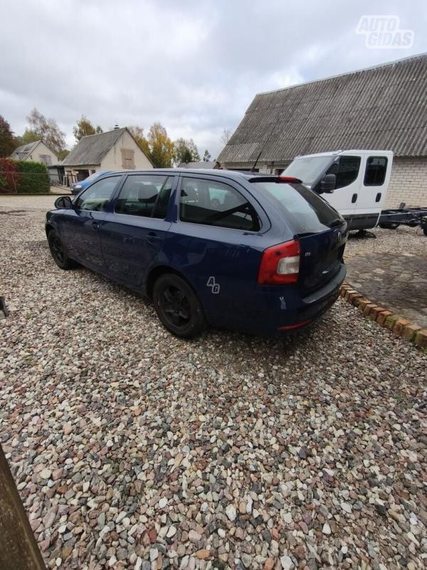 Skoda Octavia 2011 in Sakiai, with an engine capacity of 1.60 L and mileage of 263 thousand km for 1600 €, photo 8 on AUTOMOTO.COM.LV