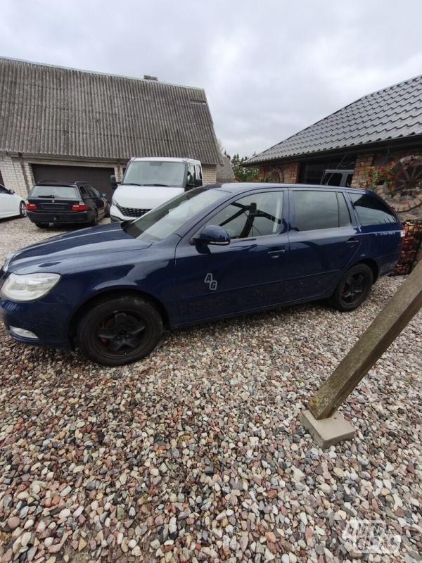 Skoda Octavia 2011 in Sakiai, with an engine capacity of 1.60 L and mileage of 263 thousand km for 1600 €, photo 9 on AUTOMOTO.COM.LV