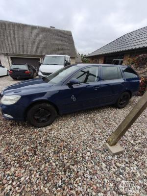 Skoda Octavia 2011 in Sakiai, with an engine capacity of 1.60 L and mileage of 263 thousand km for 1600 €, photo 9 on AUTOMOTO.COM.LV