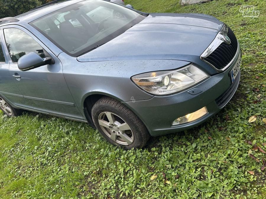 Skoda Octavia 2011 in Marijampole, with an engine capacity of 1.60 L and mileage of 379 thousand km for 2299 €, photo 1 on AUTOMOTO.COM.LV