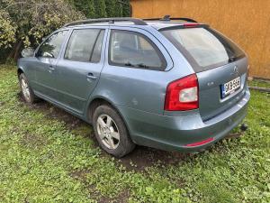 Skoda Octavia 2011 in Marijampole, with an engine capacity of 1.60 L and mileage of 379 thousand km for 2299 €, photo 4 on AUTOMOTO.COM.LV